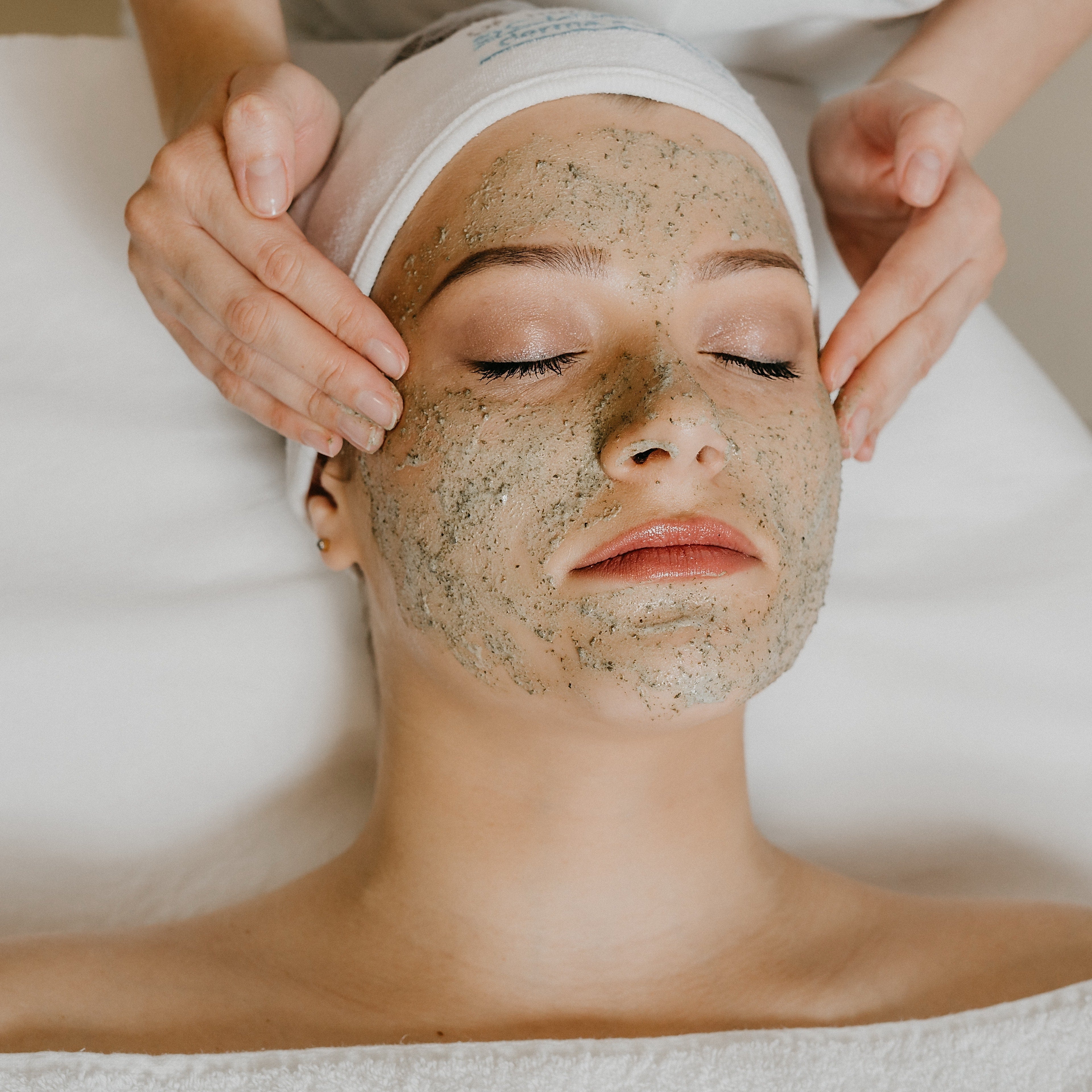 How to exfoliate the skin properly and why it's so important – Matcha & CO